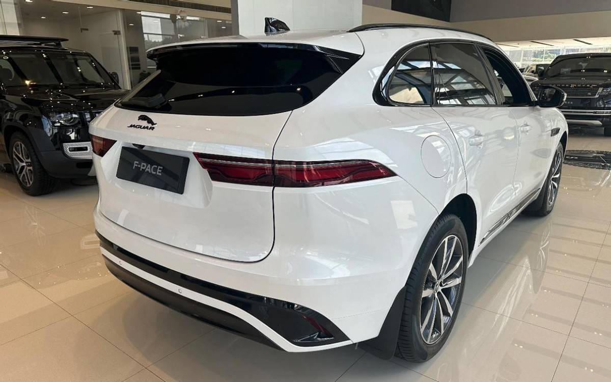 Q5L做贷款的钱，买进口捷豹F-PACE，豪华车的天真塌了？_搜狐汽车_搜狐网