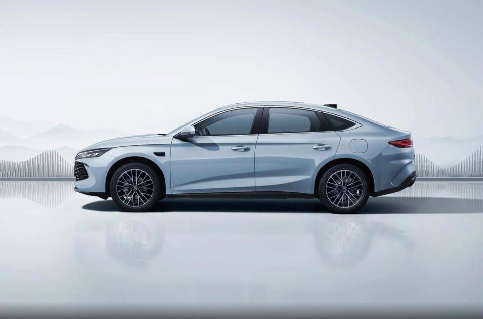 2.67L油耗！续航达2100Km，预售9.78万的银河A7，矛头直指秦L DM_搜狐汽车_搜狐网