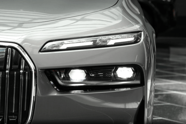 体验宝马7系740Li领先型，3.0T+48V动力强劲，兼顾操控和舒适性_搜狐汽车_搜狐网