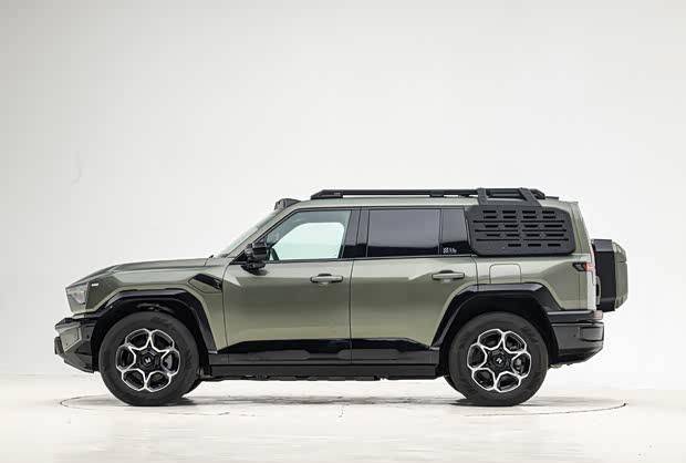 猛士M817定档8月17日上市 华为乾崑ADS加持 预售32.99万起_搜狐汽车_搜狐网