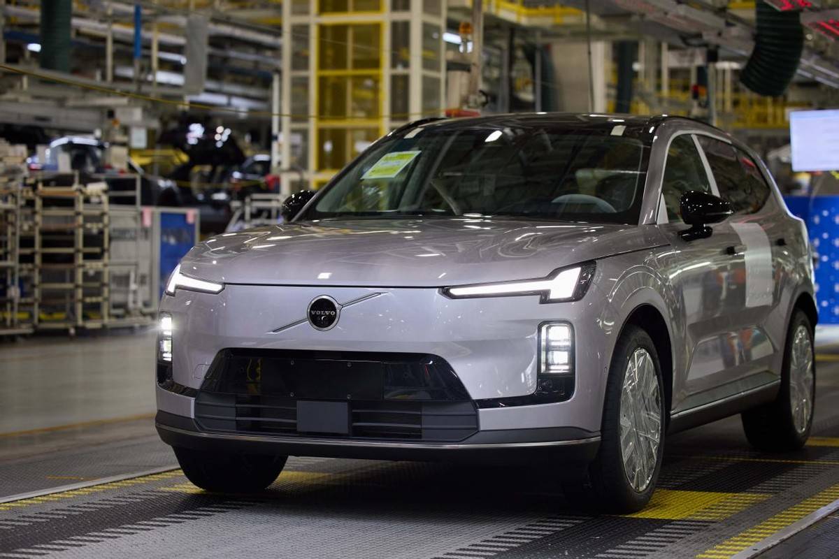 沃尔沃首款 SMA 架构 XC70 下线，8 月 27 日开启预售，亮点超多_搜狐汽车_搜狐网