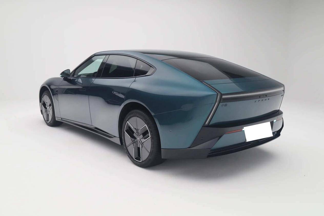 新款小鹏P7来袭，纯电续航700km+，全域支持800V高压快充，能买吗？_搜狐汽车_搜狐网