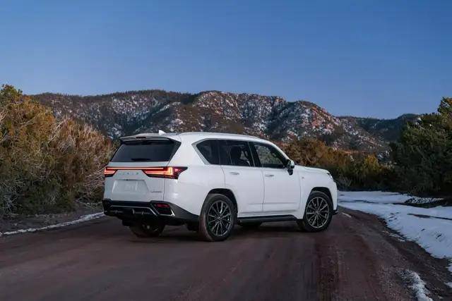 约77万元起，2026款雷克萨斯LX发布，3.4T+10AT，新增 F Sport 套件_搜狐汽车_搜狐网