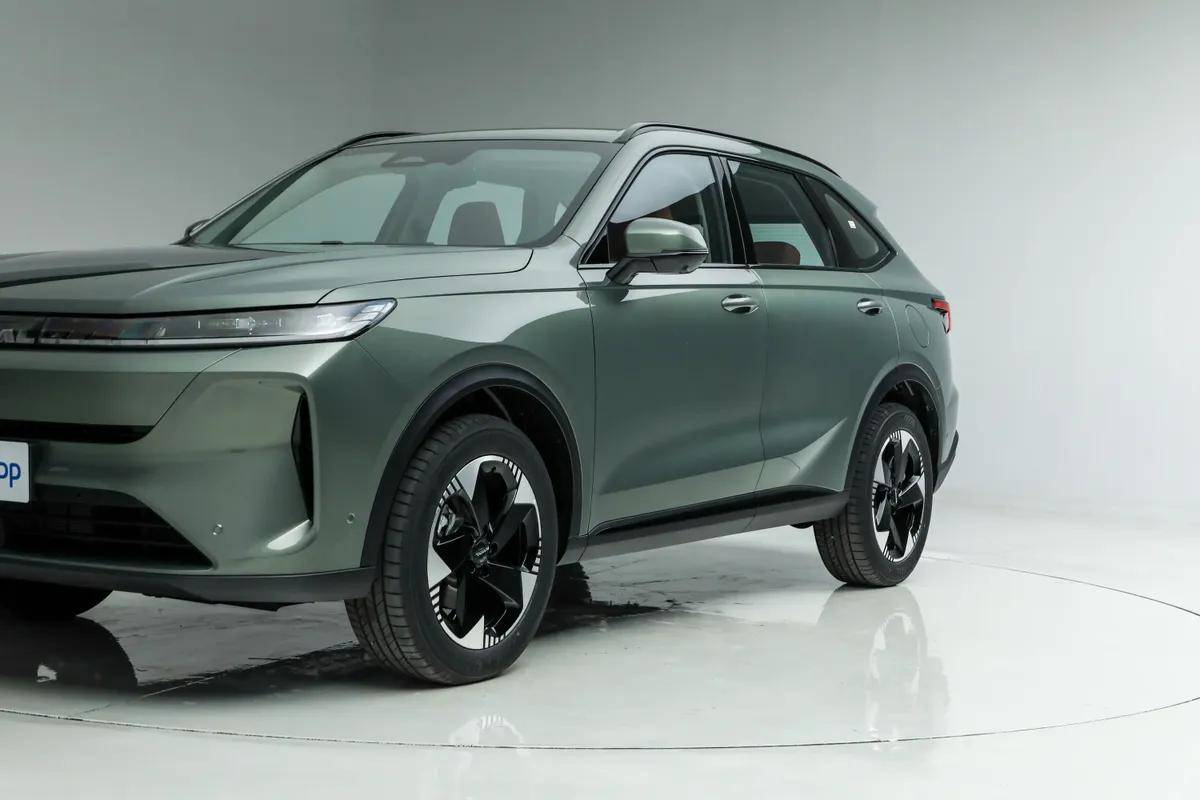 哈弗H6L亮相，尺寸超4米8，2.0T+9DCT，重塑燃油SUV价值标杆_搜狐汽车_搜狐网