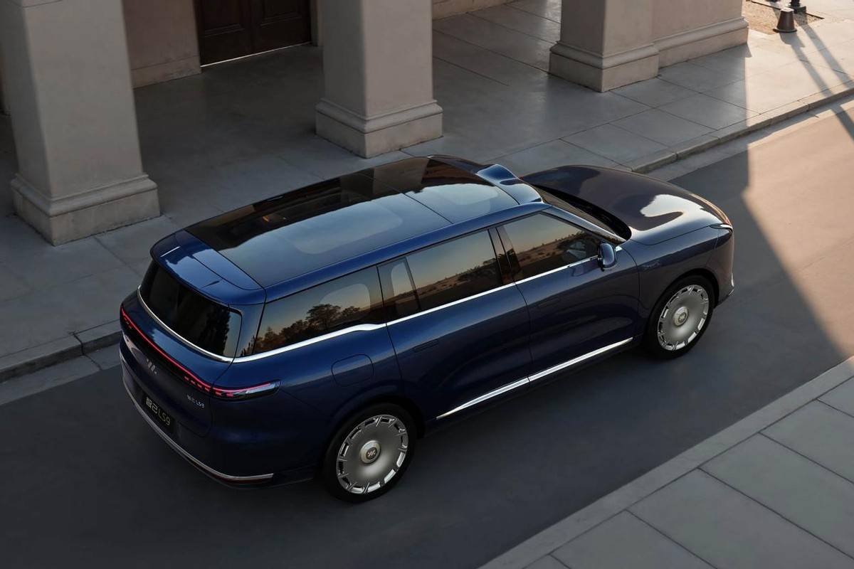 凝聚顶尖技术的旗舰之作 智己LS9如何颠覆30万级大六座SUV格局？_搜狐汽车_搜狐网