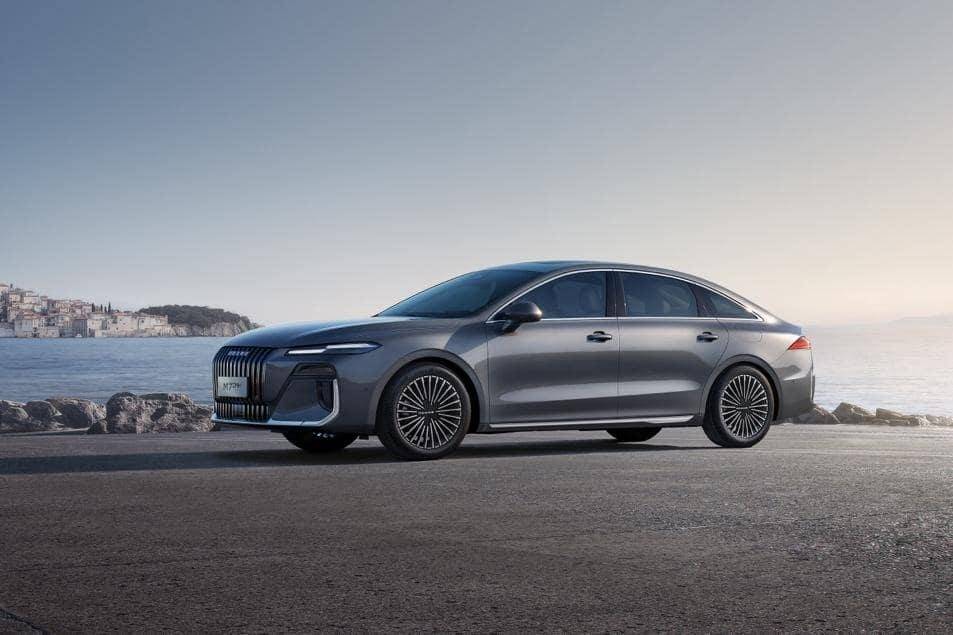 豆包大模型上车，荣威M7 DMH如何做到“高配平价”？_搜狐汽车_搜狐网