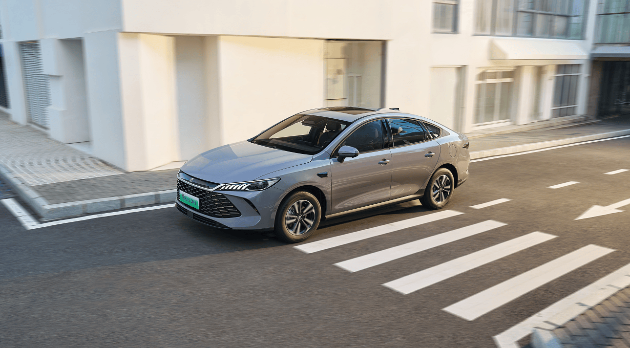 比亚迪推出大电池DM-i车型，纯电续航翻一倍，8.98万元起！_搜狐汽车_搜狐网