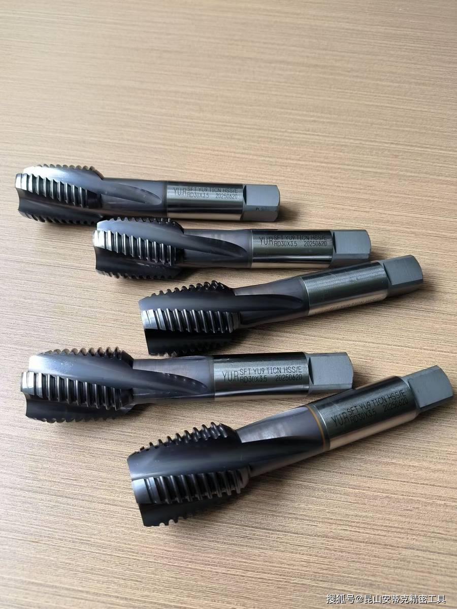 Rd螺旋丝锥Rd30×3.50 7H HSSE TICN-Coating. 15度Rd螺旋丝锥Rd30×3.50 7H HSSE TICN ...