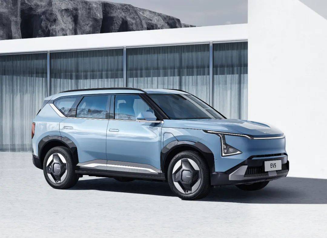 起亚全新纯电动SUV EV5 720长续航版进阶上市_搜狐汽车_搜狐网