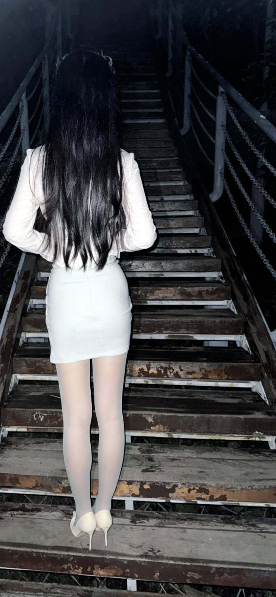 白丝YYDS性感闺蜜-搜狐大视野-搜狐新闻