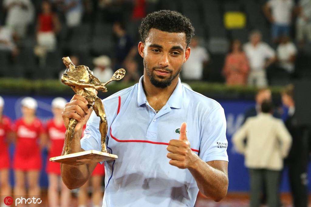 2024年ATP汉堡公开赛男单颁奖仪式：菲斯夺得冠军-搜狐大视野-搜狐新闻