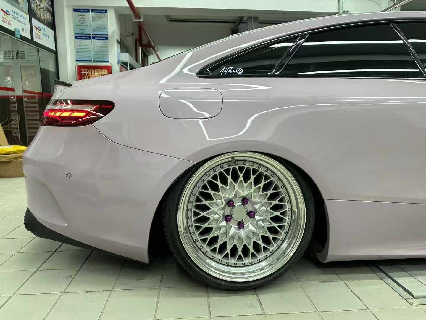 奔驰E Coupe改装AIRBFT气动避震：贴地姿态，优雅升级_搜狐汽车_搜狐网