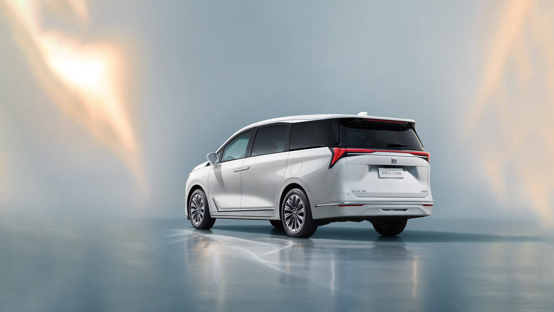 选择丰田赛那还是它？别克GL8陆尊新增车型上市，售价35.69万元起_搜狐汽车_搜狐网