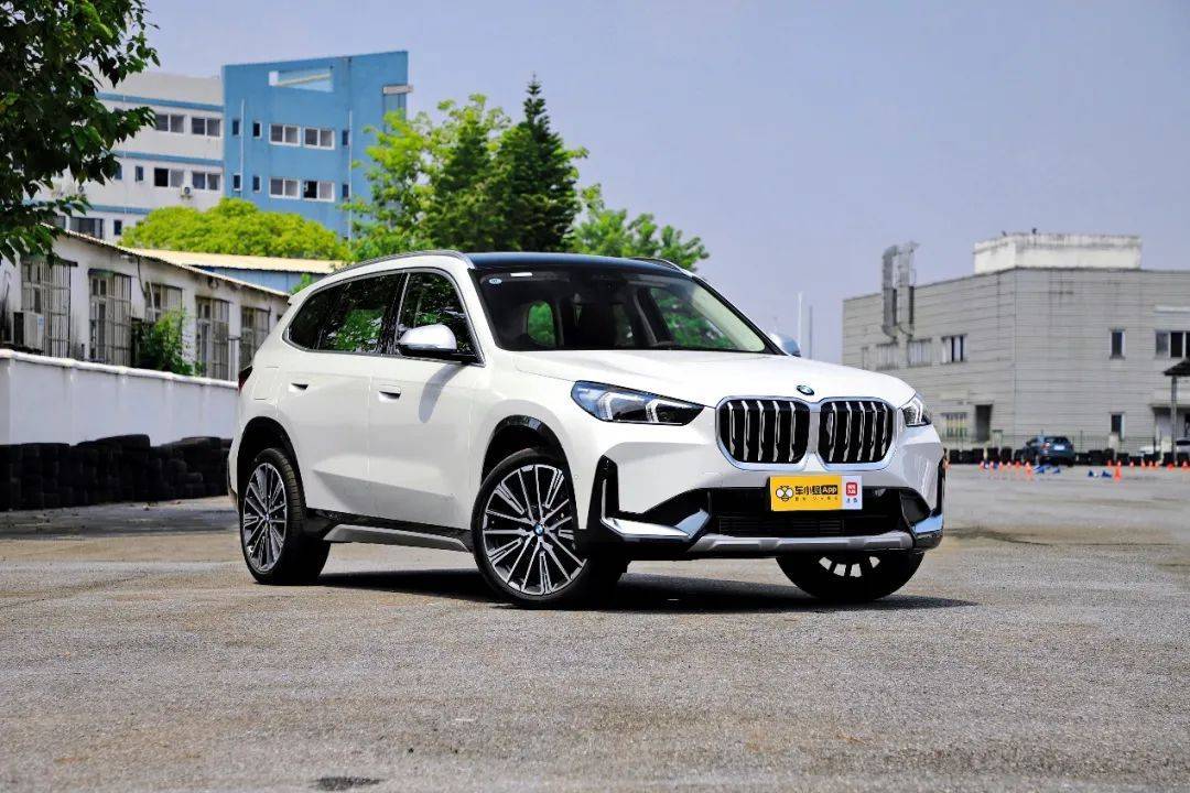 20万级豪华SUV怎么选？宝马X1、奔驰GLB、凯迪拉克XT4总有一款适合你！_搜狐汽车_搜狐网