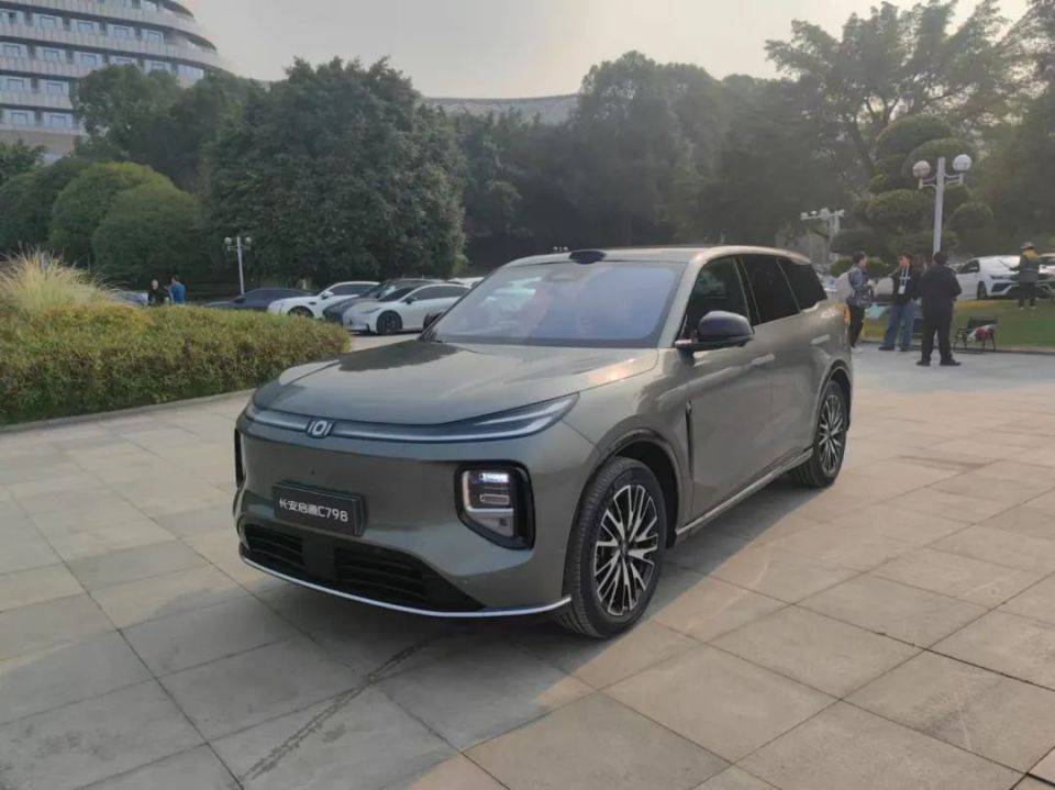 长安启源C798内饰首秀，中大型SUV新选择，能否撼动理想L6地位？_搜狐汽车_搜狐网