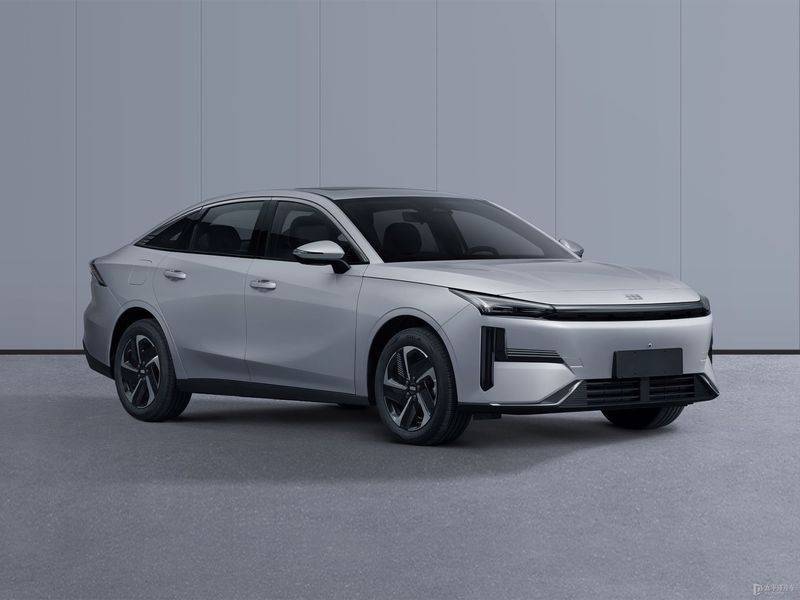 吉利银河L6 EMi预售在即，2L级油耗，综合续航破两千公里！_搜狐汽车_搜狐网