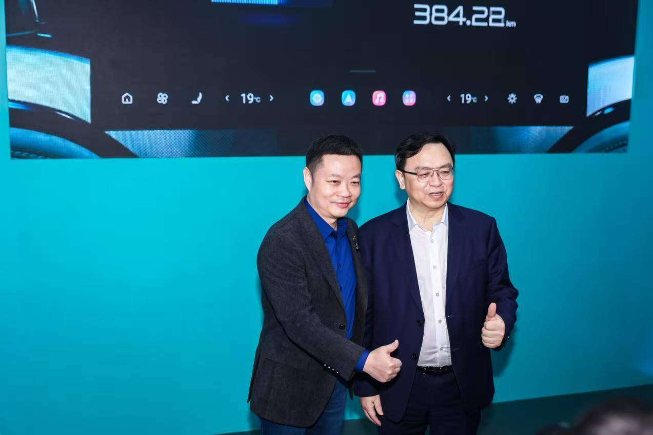 比亚迪E3馆：车展C位，燃动全城，人气狂飙_搜狐汽车_搜狐网
