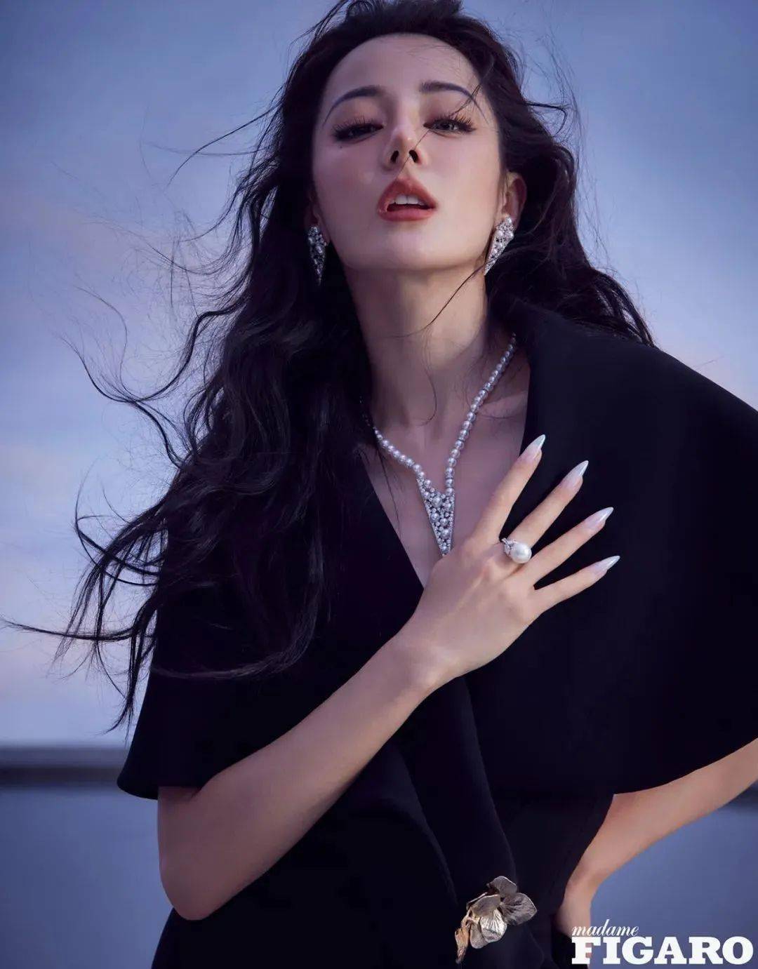 热巴“神女大片”火了：珍珠傍身越多越妙，太仙气了... -6parkbbs.com