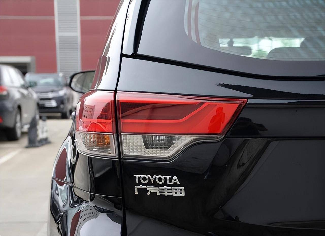 这才是丰田“厚道”SUV，空间赶超途观L，配2.0T+6AT，不足24万起_搜狐汽车_搜狐网