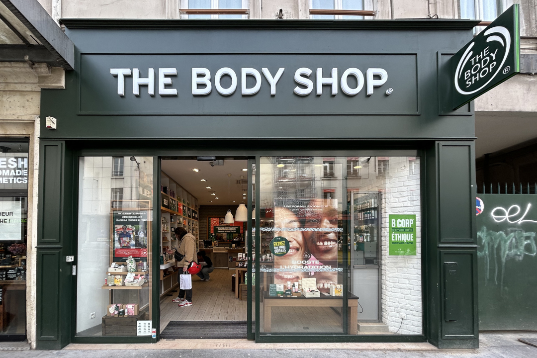 知名巨头宣布破产！曾火爆全球……_The_Shop_Body