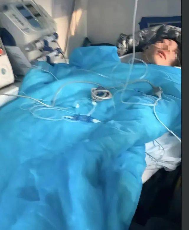 19岁网红被邻居用利器插入头部，住进ICU！警方回应_刘俊钺_淄博_张店
