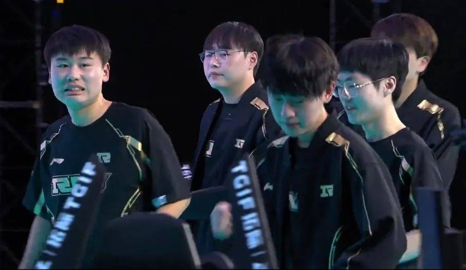RNG被打回原形，夏季赛梦碎了！收官战沦为笑话，LGD完成三杀成就_比赛_Lwx_汤圆