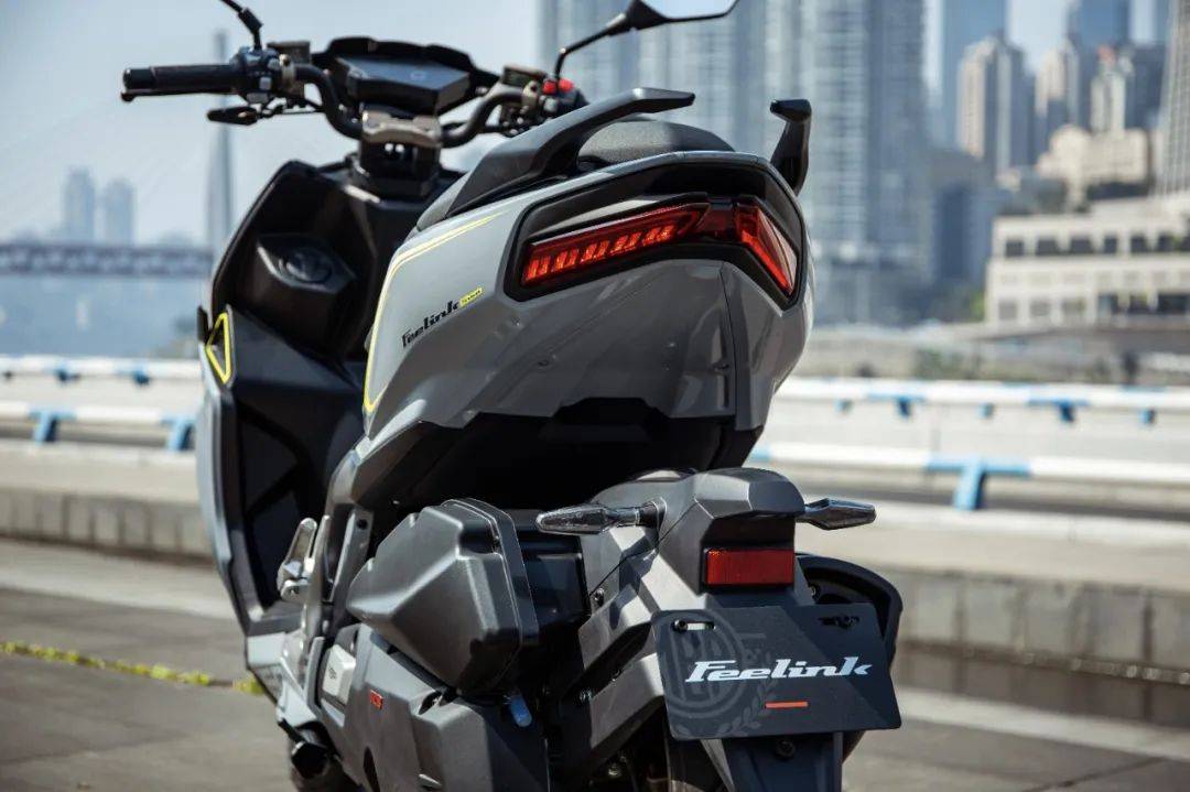 MBP Feelink S150测评：颜值高？实用性？玩乐性？性价比？你要的我通通都有_搜狐汽车_搜狐网