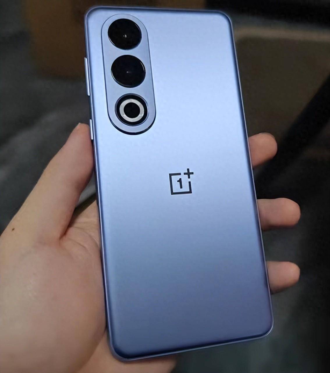 详解一加Ace3V：从外观到性能，它值得你入手吗？_手机_屏幕_处理