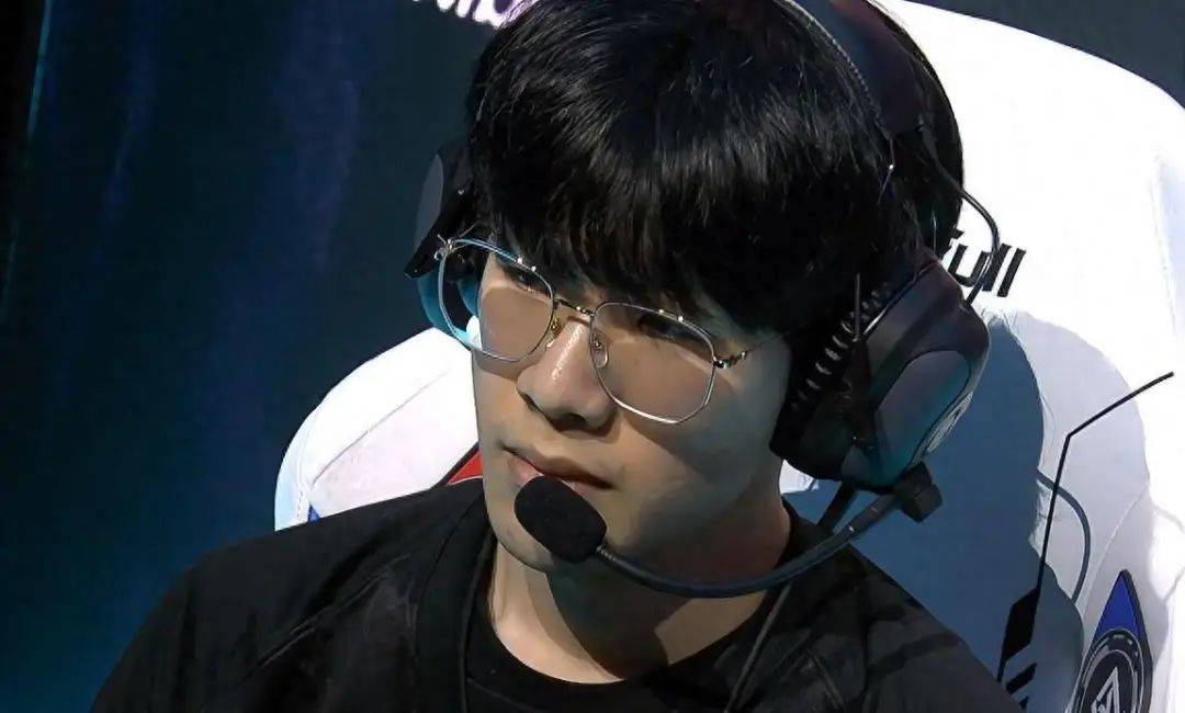 TheShy并非无敌，LPL梦幻阵容惨败！_姿态_比赛_传奇杯
