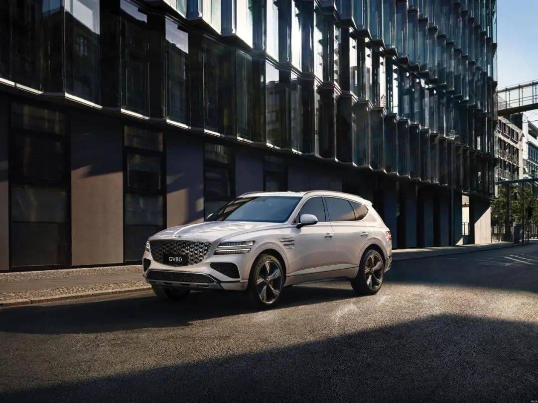 2.5T+8AT+4驱，4-7座多种布局，标配10气囊，比肩BBA！_搜狐汽车_搜狐网