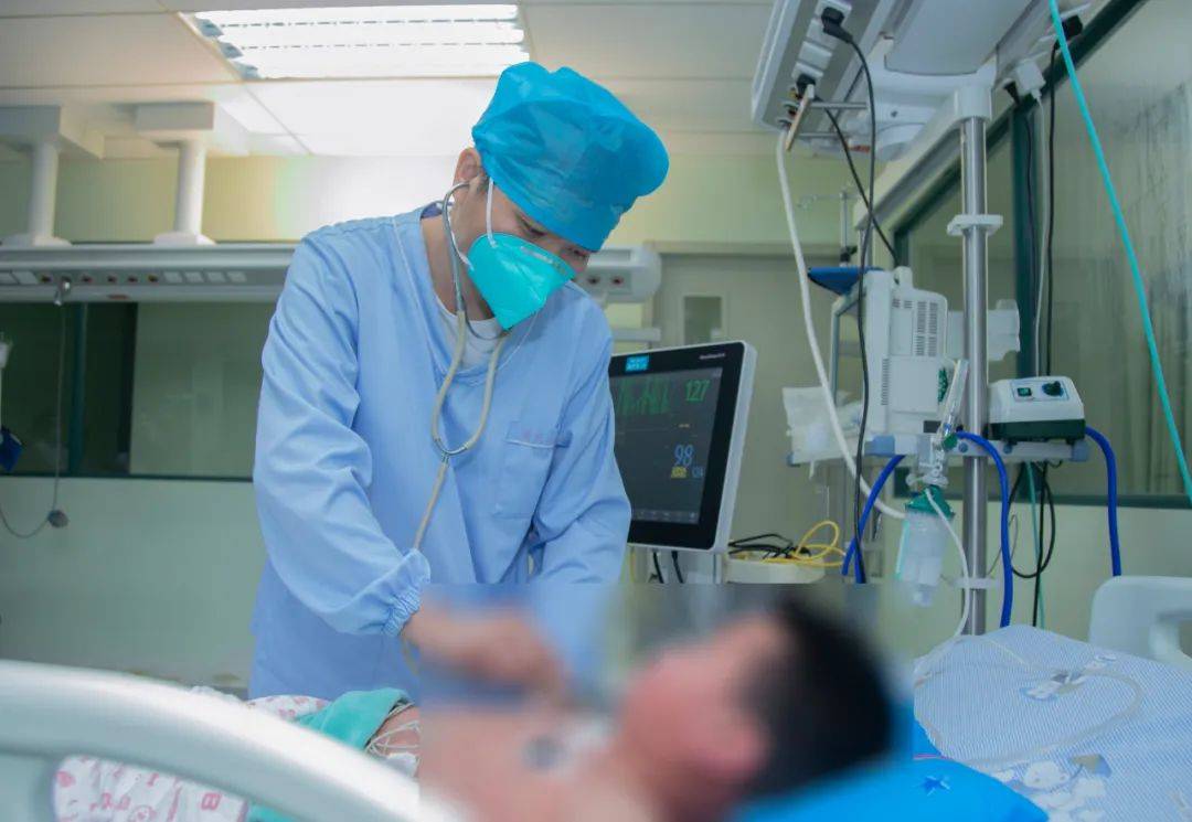 轻轻舔一口，4岁男孩中毒进了ICU！不少人家里都有……_植物_医生_有毒