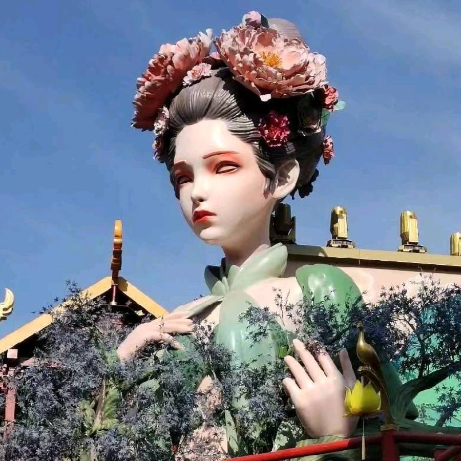 57岁周立波罕见露面，喝酒打牌很潇洒，两条腿很奇怪，妻子变化大兰州视频张洁