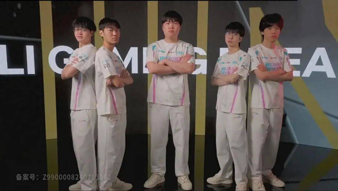 Faker勇猛复仇，Bin遭到人身攻击！_比赛日_观众_世界杯