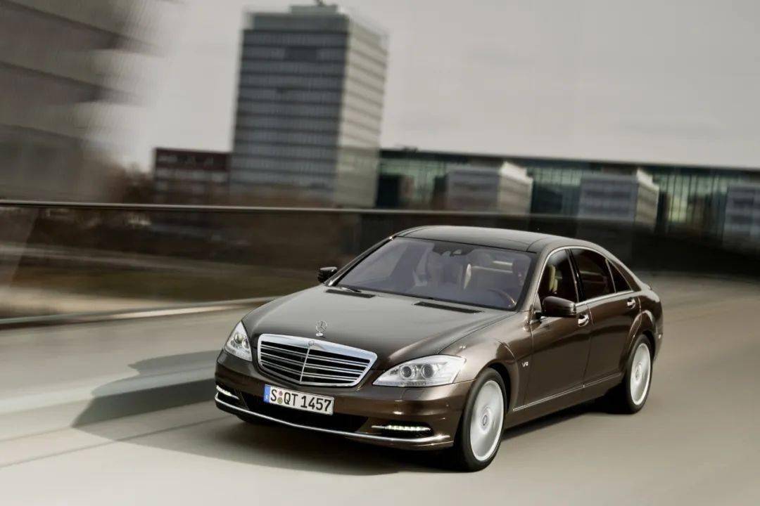 千呼万唤始出来，试玩MOTORHELIX 1/18 S600 W221_搜狐汽车_搜狐网