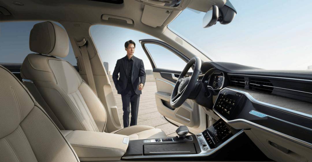 奥迪A6L焕新上市！2025款车型配置升级，售价42.79万元起_搜狐汽车_搜狐网