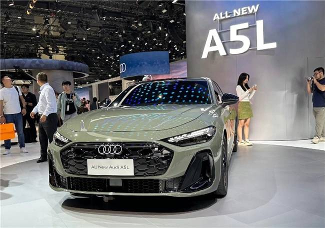 全新奥迪A5L外观气场全开，惊艳亮相上海车展_搜狐汽车_搜狐网