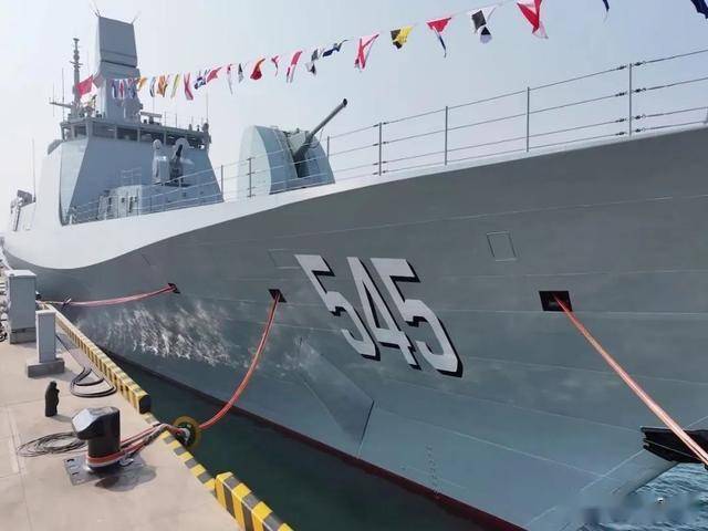 明牌不装了，054B型首舰服役，一镜到底高清无码随便看_海军_漯河_护卫舰