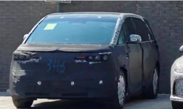 智己首款MPV LM9路试谍照曝光，2025年亮相，续航超1000km引期待_搜狐汽车_搜狐网