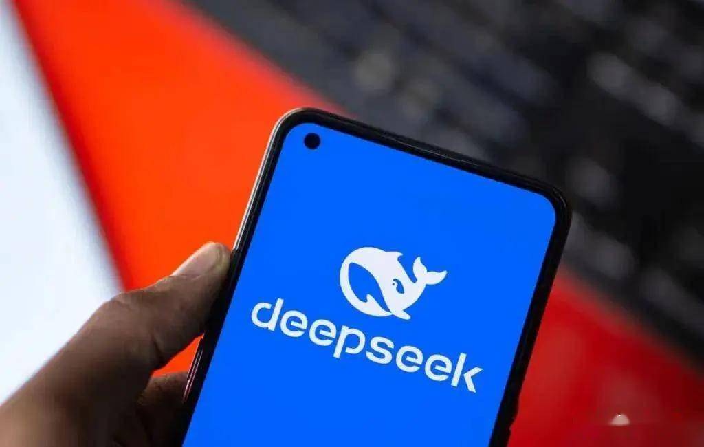 Nature连发3篇重磅报道：DeepSeek引发全球科研圈震动！_模型_中国_领域