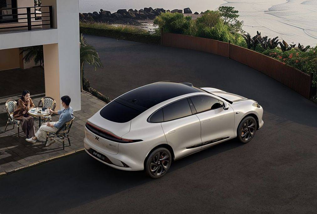 智己LS6剧院版震撼来袭，21.99万起配置全面进阶，你心动了吗？_搜狐汽车_搜狐网