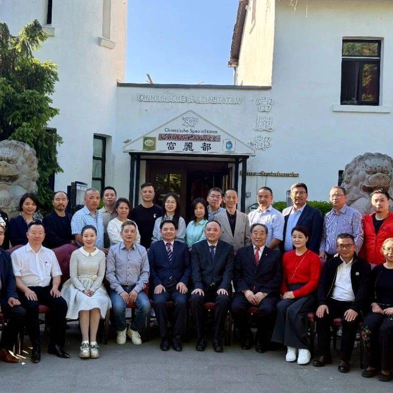 群策群力，服务侨胞——驻杜塞总领馆昌海涛代总领事一行在科隆看望侨胞并与侨团侨领举行座谈会_会长_发展_德国