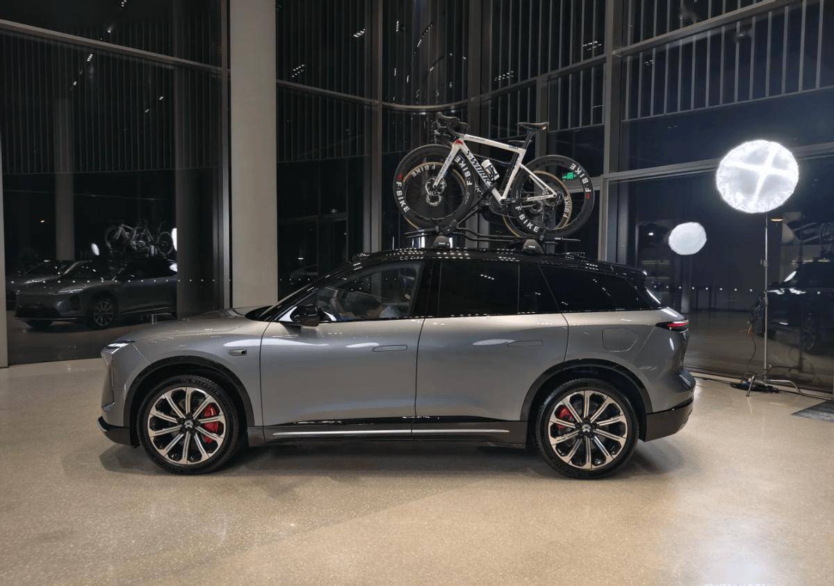 蔚来ES6/EC6焕新上市，面对智界R7，性价比之争谁更胜一筹？_搜狐汽车_搜狐网