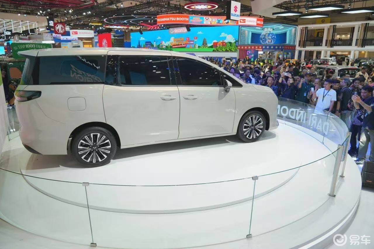 全新7座MPV/配双侧滑移门，五菱星光730首发亮相_搜狐汽车_搜狐网