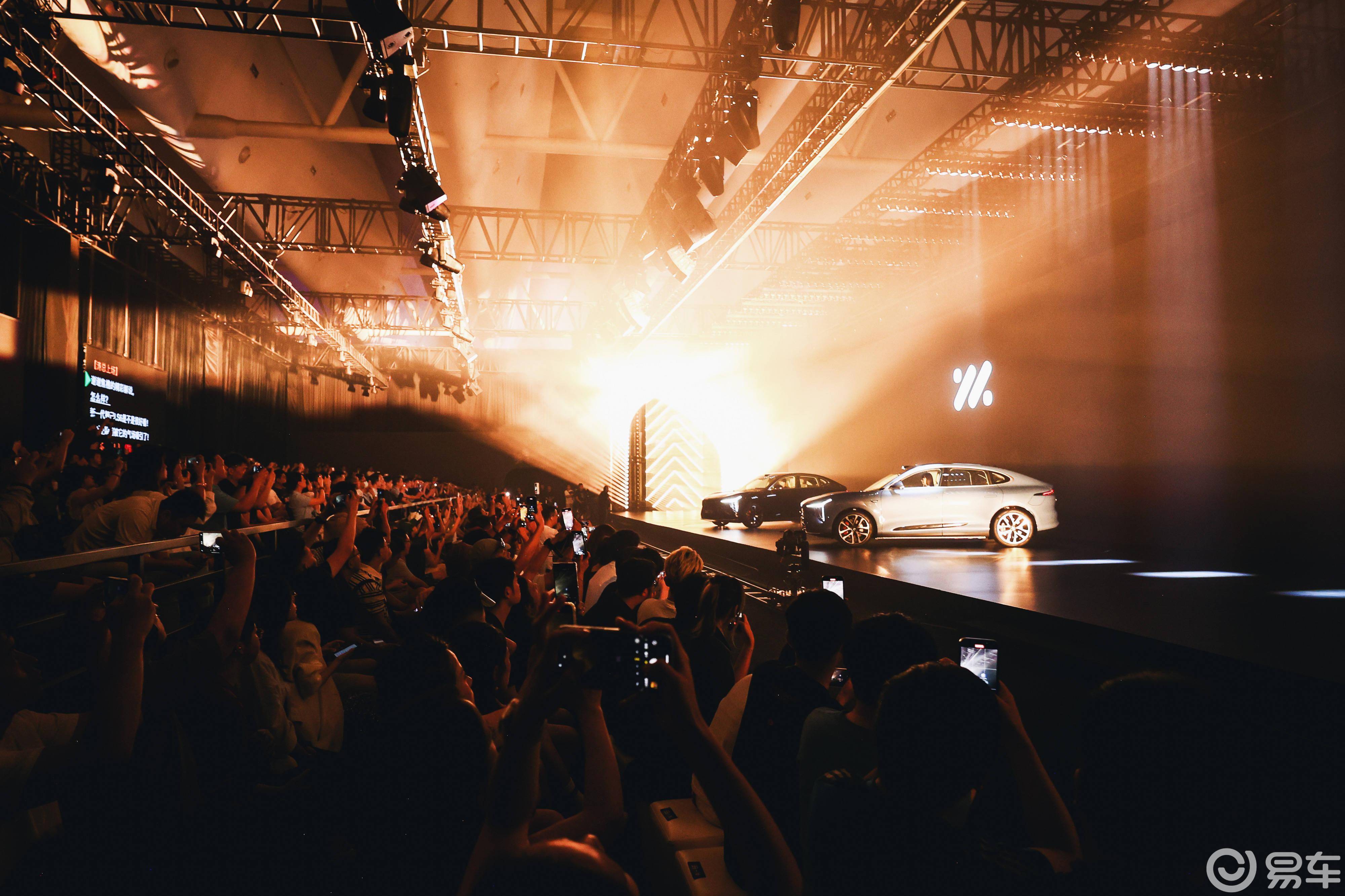 新一代智己LS6再掀桌！20万级大五座智能SUV市场翻天_搜狐汽车_搜狐网