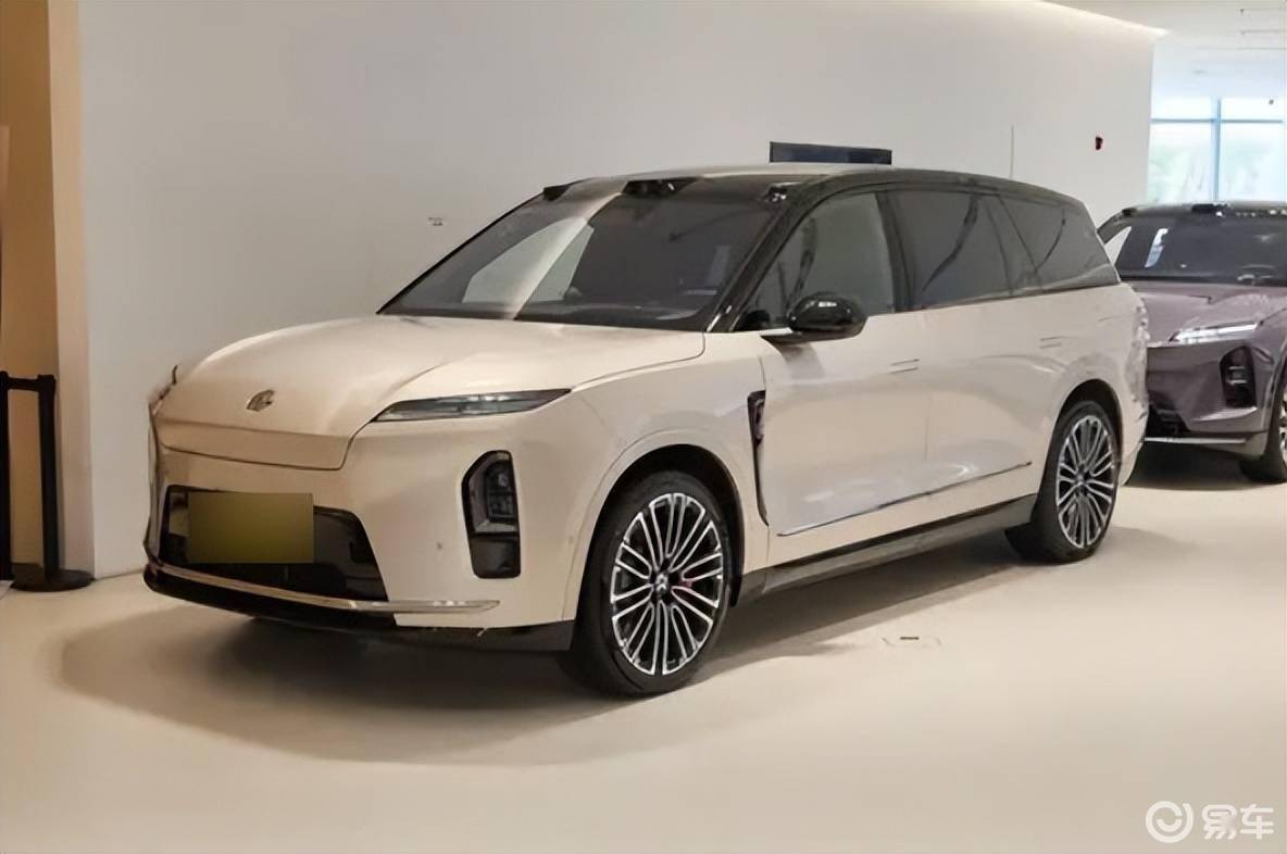 蔚来全新ES8来袭：车长超5米2，配车载冰箱，预售30.88万起挑战问界M9_搜狐汽车_搜狐网