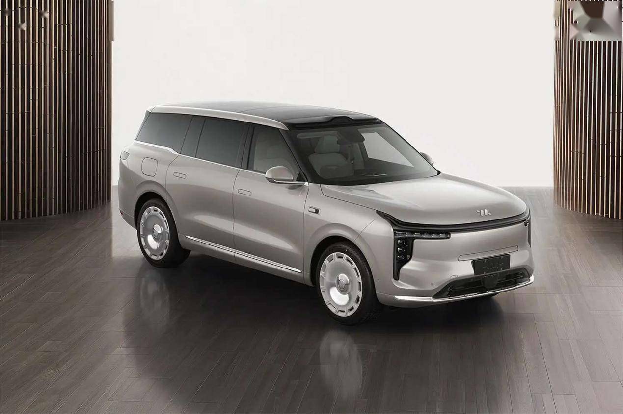 4D机械按摩座椅，全新智己LS9亮相成都车展！_搜狐汽车_搜狐网