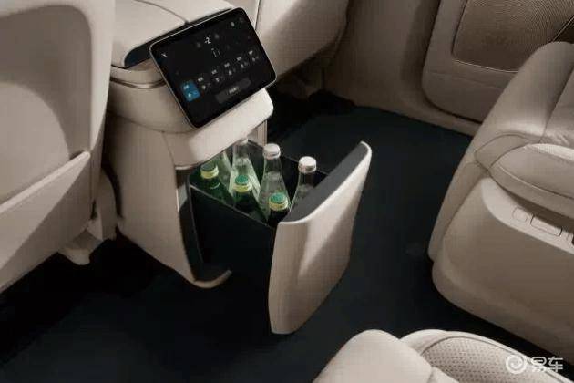 全新蔚来ES8预售30.88万，科技商务融合，值得期待_搜狐汽车_搜狐网