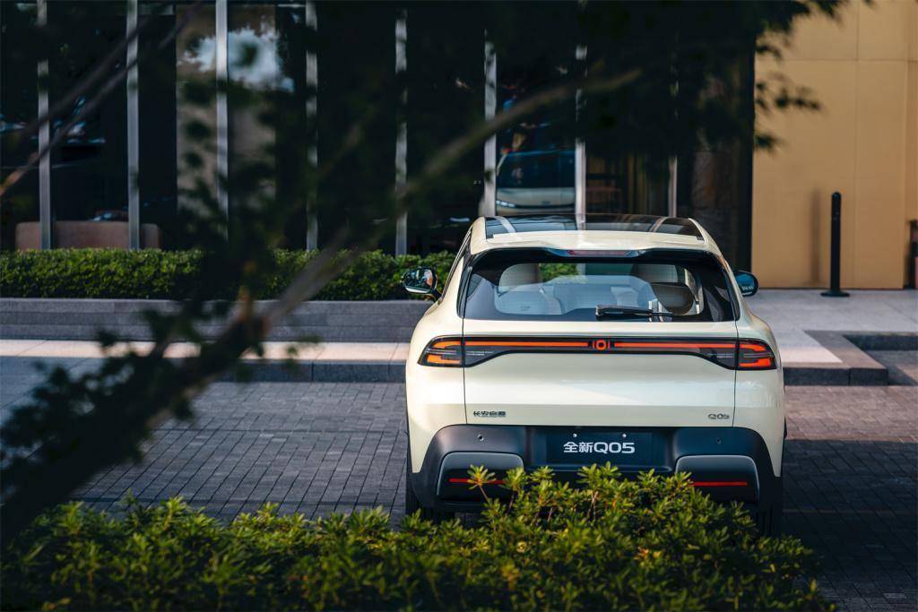 试驾｜长安启源全新Q05：“均衡”的10万元级纯电SUV_搜狐汽车_搜狐网