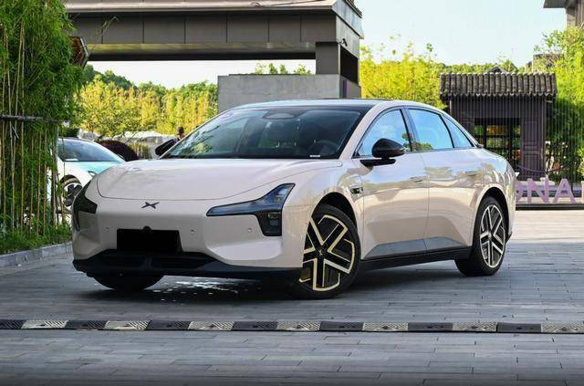 13万级纯电家轿的硬核较量，长安启源A06对比小鹏MONA M03，选谁？_搜狐汽车_搜狐网