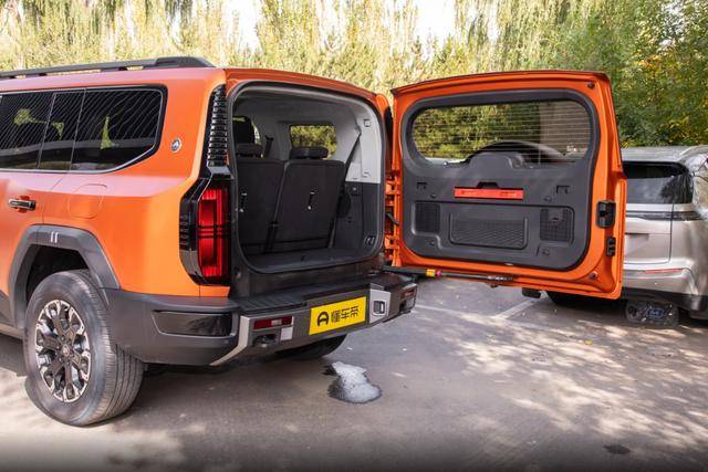 综合续航1400km，标配三把锁，深度体验纵横G700_搜狐汽车_搜狐网